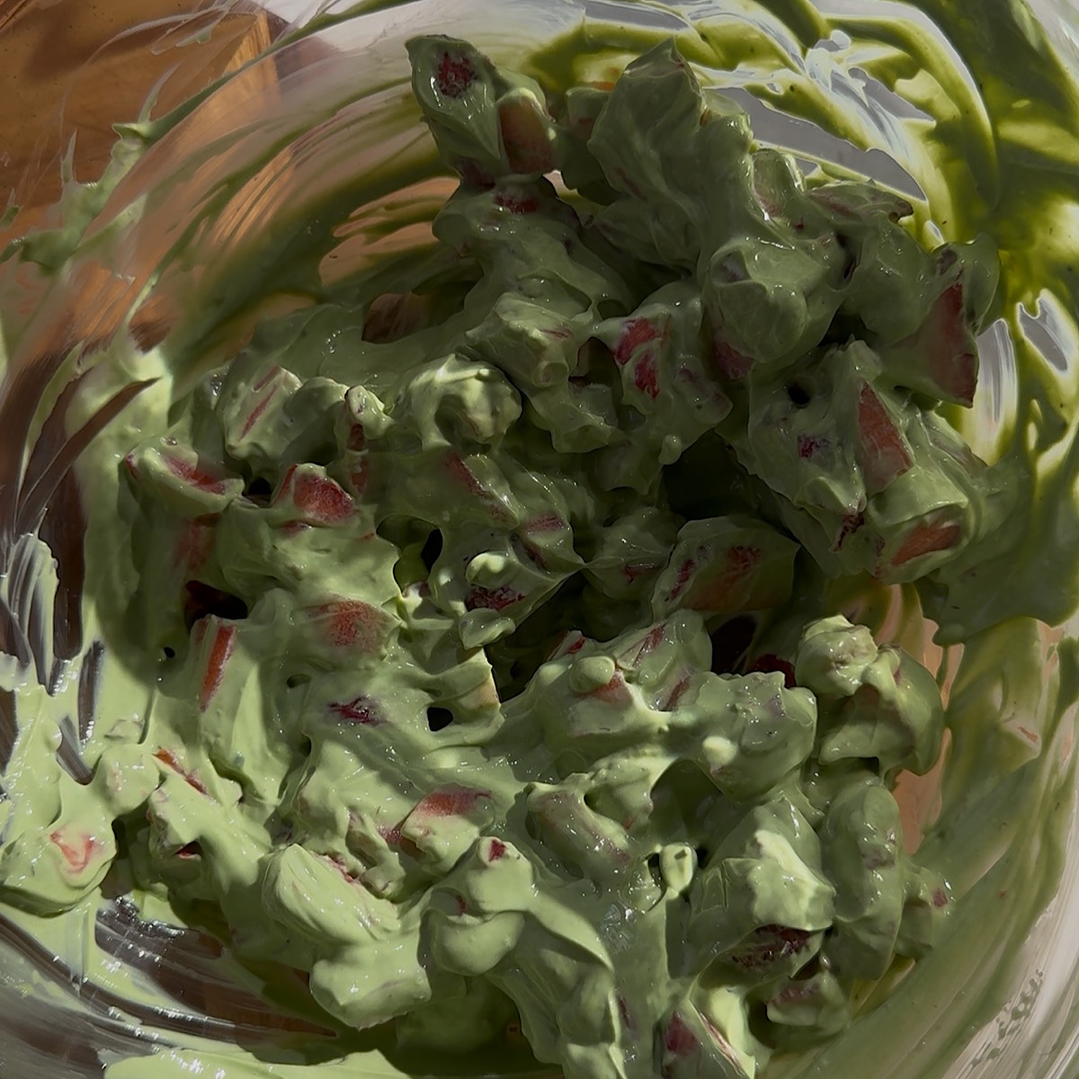 Strawberry Matcha Honey Yogurt Clusters - Avocado Skillet