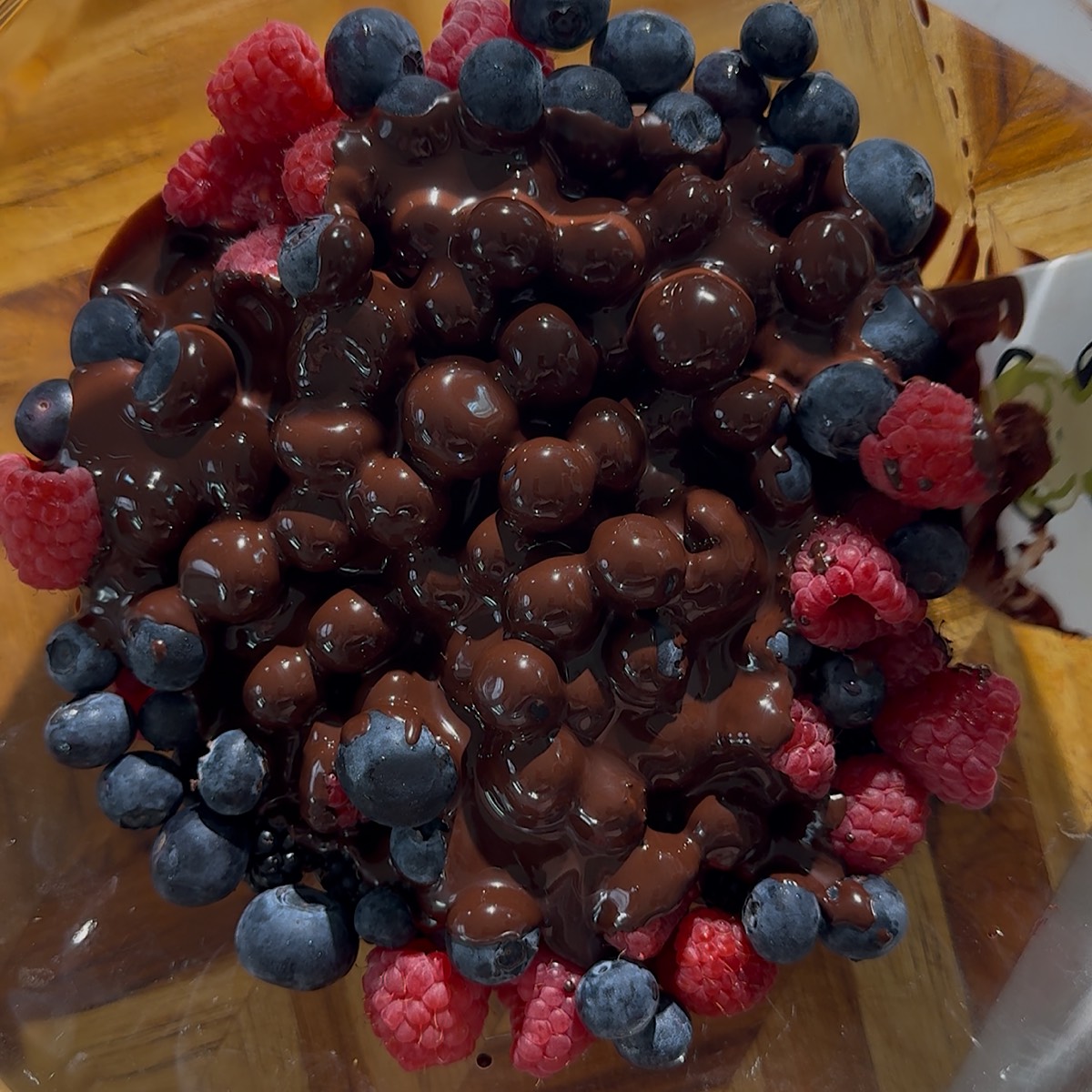 Dark Chocolate Berry Clusters - Avocado Skillet