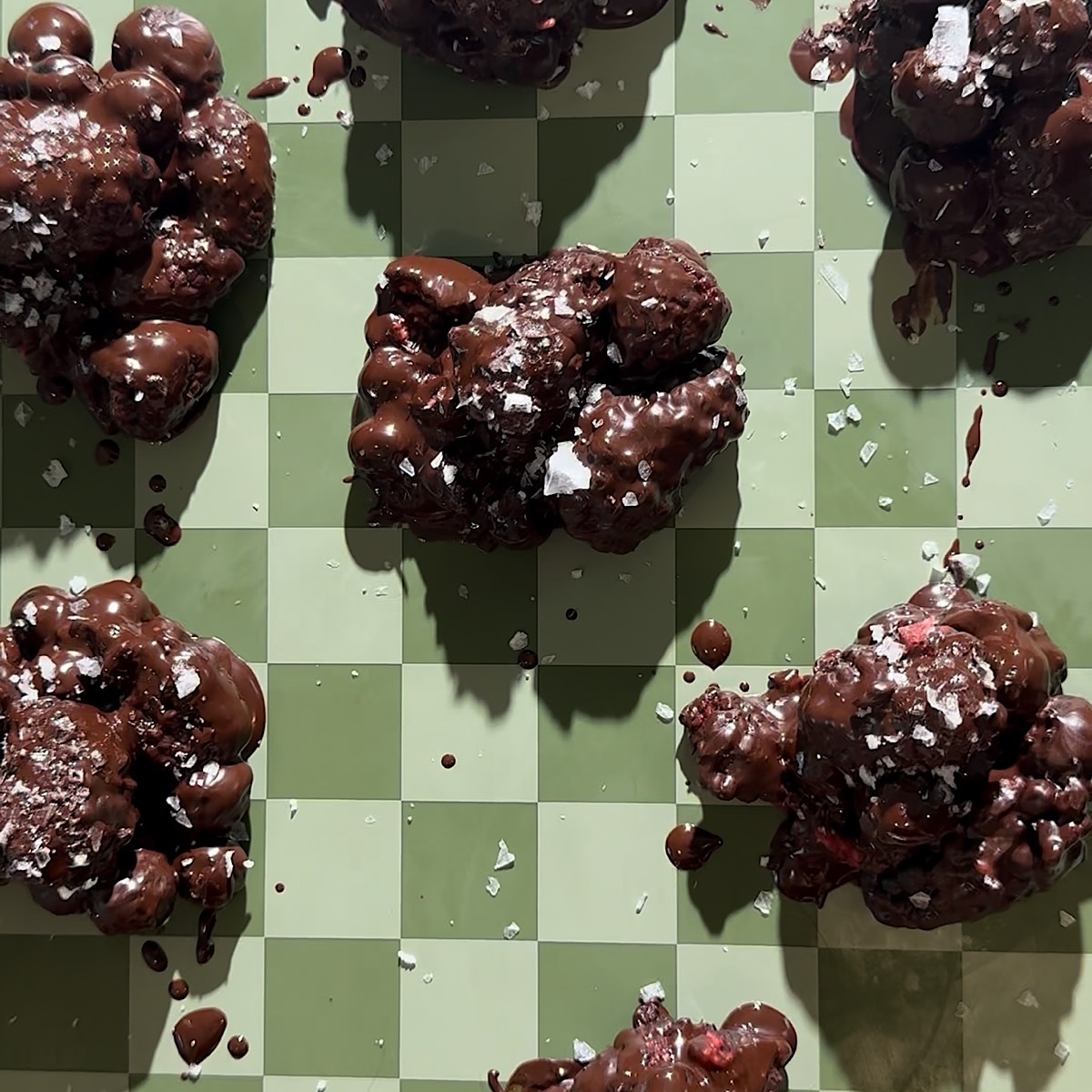 Dark Chocolate Berry Clusters - Avocado Skillet